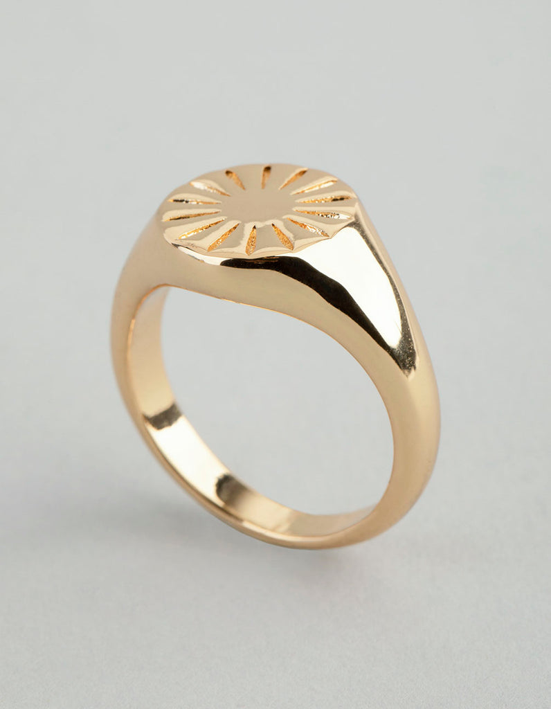 18ct Gold Plated Brass Sunray Signet Ring - Lovisa